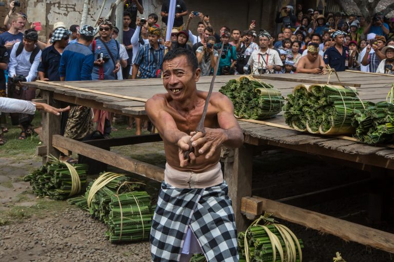 Mekare-kare - Tenganan, Bali - Photography by Toine IJsseldijk
